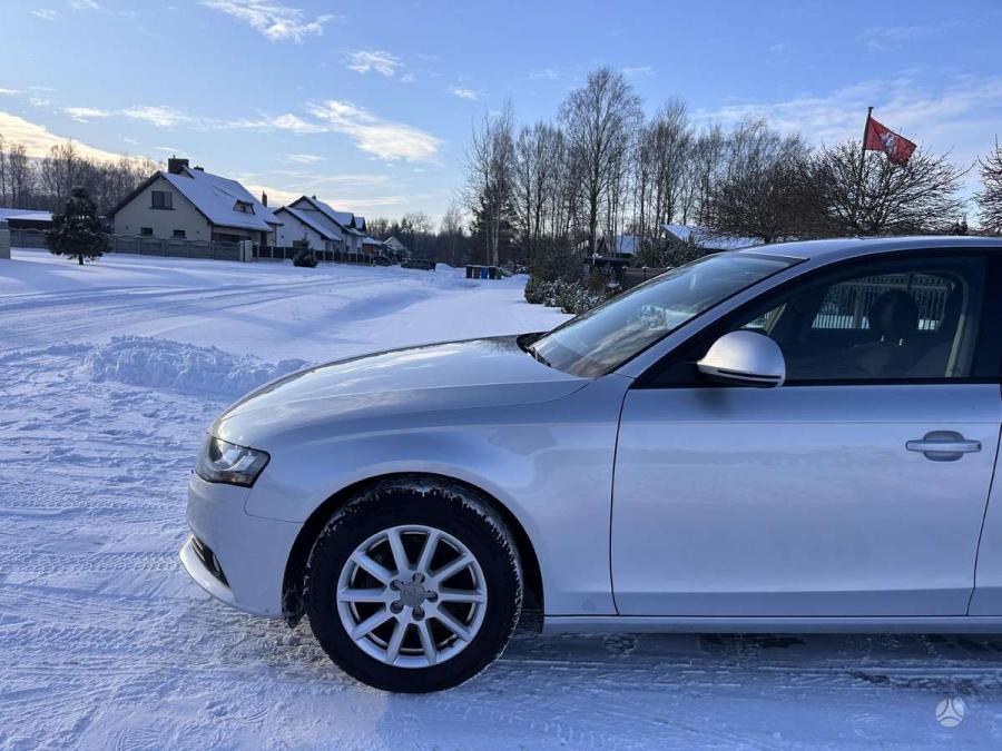 Pelēks Audi A4 2009 Šauļi, ar dzinēja tilpumu 1.80 L un nobraukumu 177 tūkst. km par 4750 €, foto 4 vietnē AUTOMOTO.COM.LV