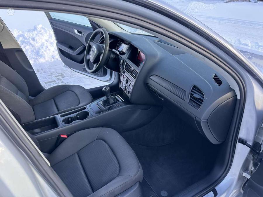 Pelēks Audi A4 2009 Šauļi, ar dzinēja tilpumu 1.80 L un nobraukumu 177 tūkst. km par 4750 €, foto 22 vietnē AUTOMOTO.COM.LV