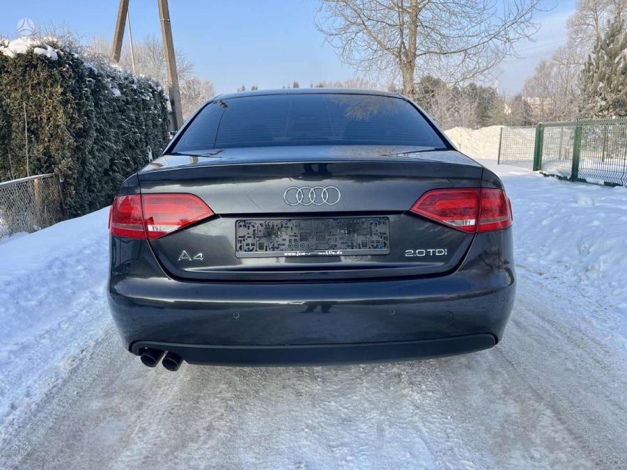 Grey Audi A4 2009 in Kaunas, with an engine capacity of 2.00 L and mileage of 268 thousand km for 4650 €, photo 5 on AUTOMOTO.COM.LV