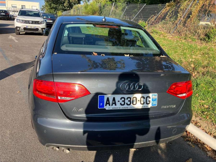 Grey Audi A4 2009 in Kedainiai, with an engine capacity of 1.97 L and mileage of 224 thousand km for 3950 €, photo 5 on AUTOMOTO.COM.LV