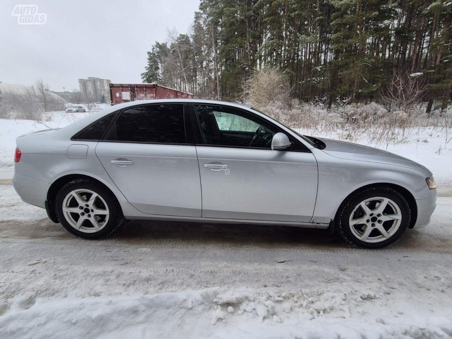 Grey Audi A4 2009 in Vilnius, with an engine capacity of 2.00 L and mileage of 380 thousand km for 3499 €, photo 6 on AUTOMOTO.COM.LV
