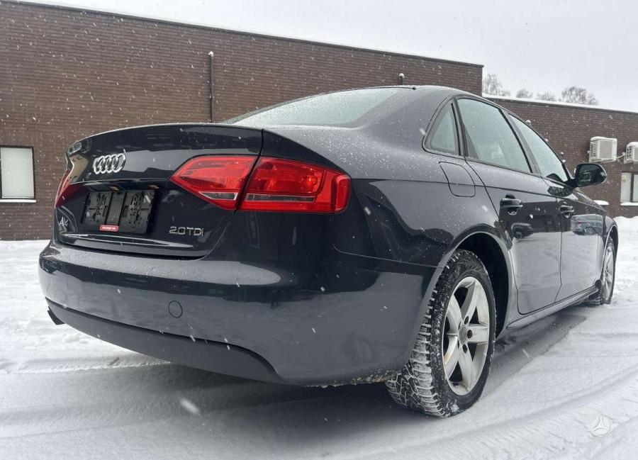 Grey Audi A4 2009 in Kaisiadorys, with an engine capacity of 1.97 L and mileage of 258 thousand km for 5650 €, photo 11 on AUTOMOTO.COM.LV