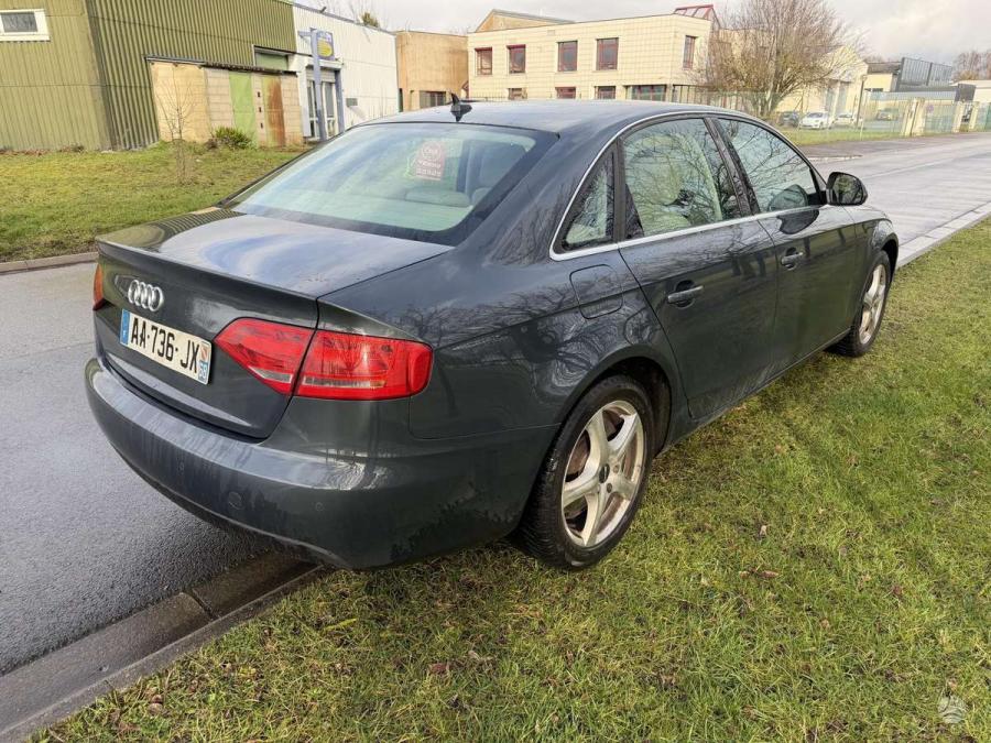 Pelēks Audi A4 2009 Tauragė, ar dzinēja tilpumu 2.00 L un nobraukumu 203 tūkst. km par 4900 €, foto 3 vietnē AUTOMOTO.COM.LV