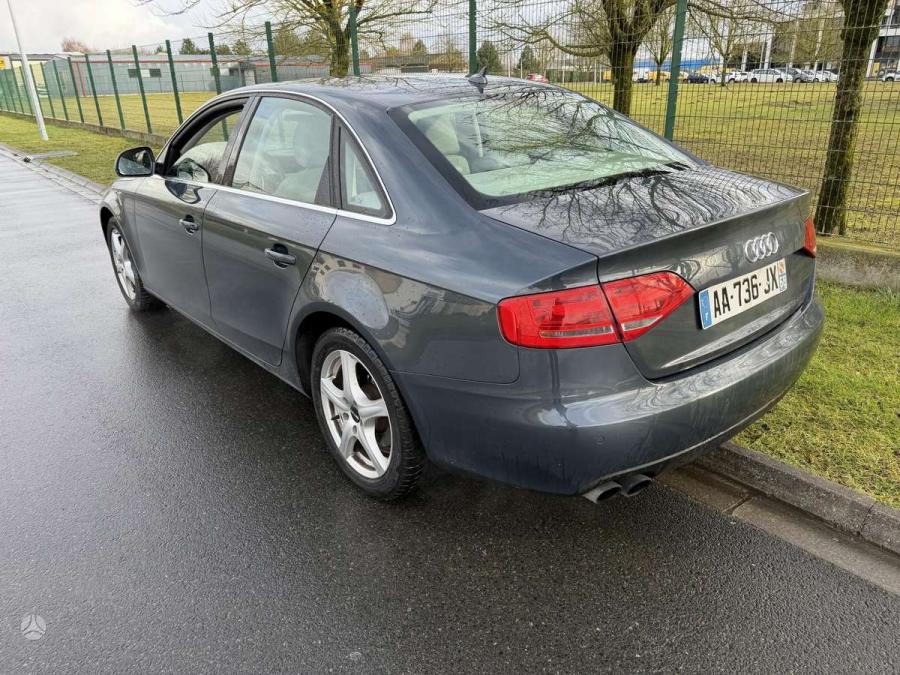 Pelēks Audi A4 2009 Tauragė, ar dzinēja tilpumu 2.00 L un nobraukumu 203 tūkst. km par 4900 €, foto 4 vietnē AUTOMOTO.COM.LV
