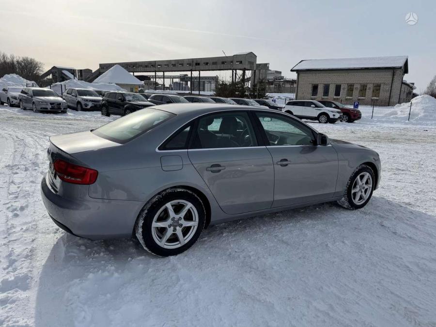 Pelēks Audi A4 2009 Telšiai, ar dzinēja tilpumu 1.97 L un nobraukumu 258 tūkst. km par 6399 €, foto 7 vietnē AUTOMOTO.COM.LV