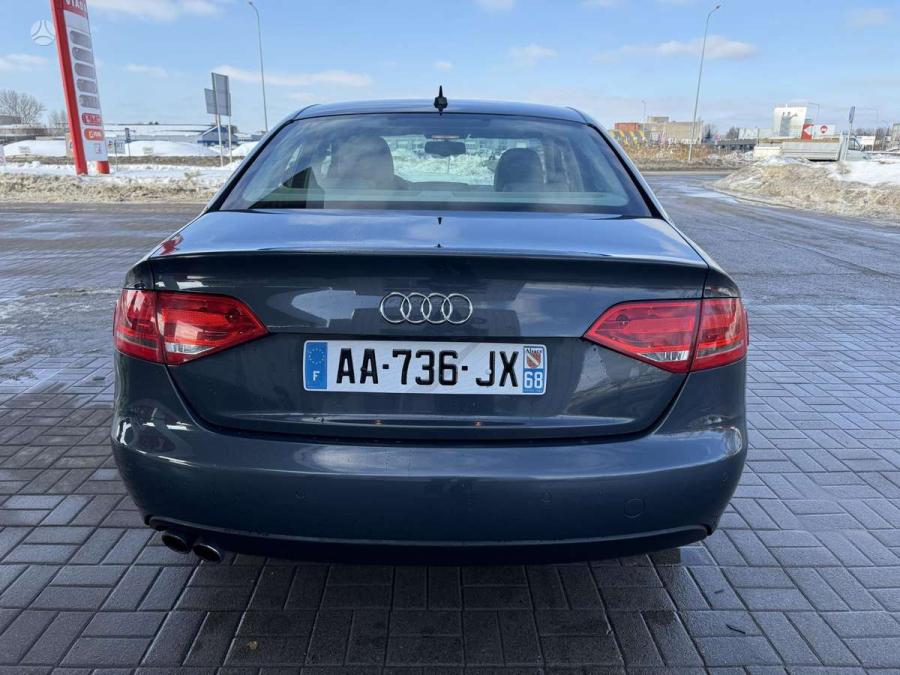 Grey Audi A4 2009 in Taurage, with an engine capacity of 1.98 L and mileage of 203 thousand km for 4900 €, photo 5 on AUTOMOTO.COM.LV