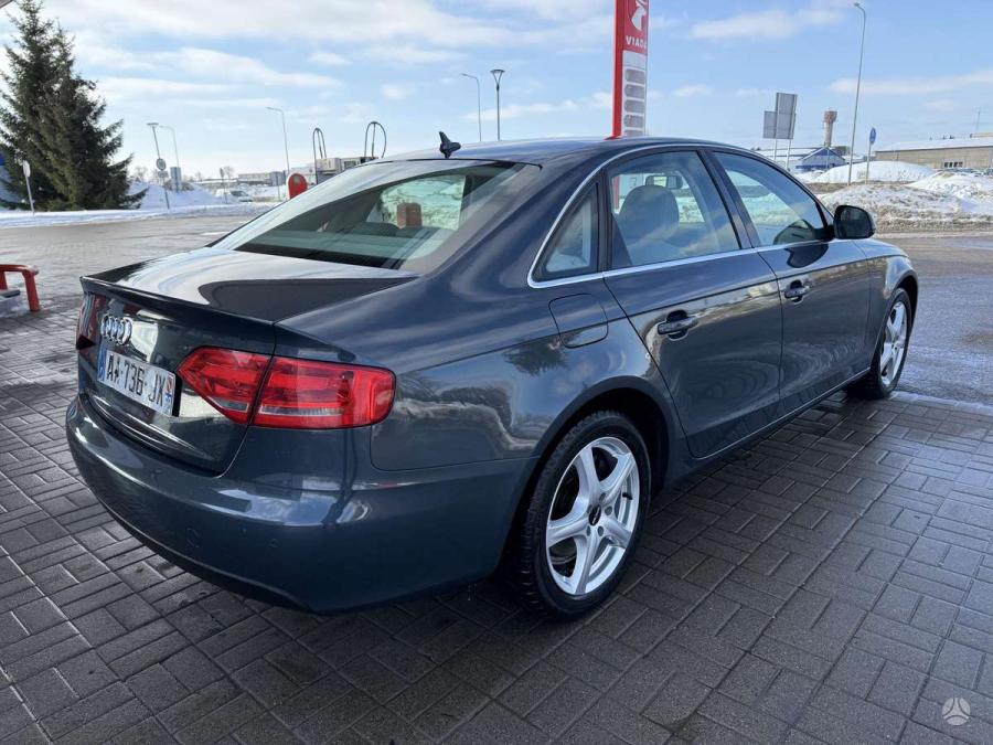Grey Audi A4 2009 in Taurage, with an engine capacity of 1.98 L and mileage of 203 thousand km for 4900 €, photo 8 on AUTOMOTO.COM.LV