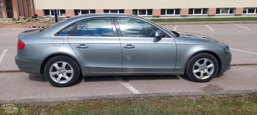 Pelēks Audi A4 2009 Alīta, ar dzinēja tilpumu 2.00 L un nobraukumu 345 tūkst. km par 4300 €, foto 1 vietnē AUTOMOTO.COM.LV