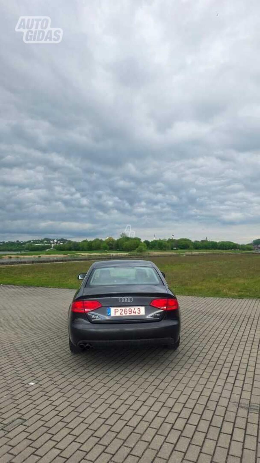 Pelēks Audi A4 2009 Kauņa, ar dzinēja tilpumu 2.00 L un nobraukumu 330 tūkst. km par 4450 €, foto 6 vietnē AUTOMOTO.COM.LV