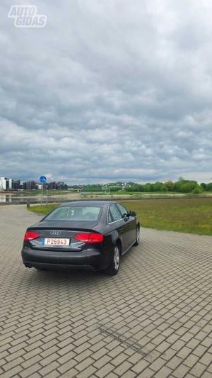 Pelēks Audi A4 2009 Kauņa, ar dzinēja tilpumu 2.00 L un nobraukumu 330 tūkst. km par 4450 €, foto 7 vietnē AUTOMOTO.COM.LV