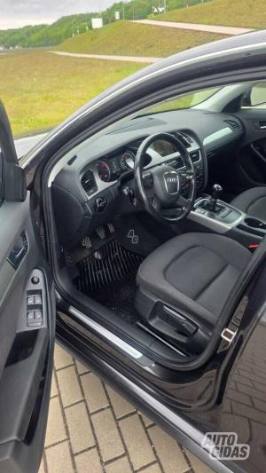 Pelēks Audi A4 2009 Kauņa, ar dzinēja tilpumu 2.00 L un nobraukumu 330 tūkst. km par 4450 €, foto 13 vietnē AUTOMOTO.COM.LV