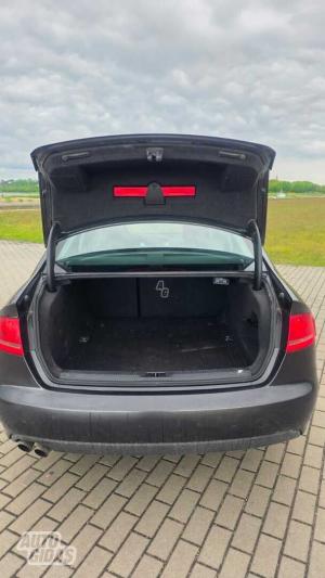 Pelēks Audi A4 2009 Kauņa, ar dzinēja tilpumu 2.00 L un nobraukumu 330 tūkst. km par 4450 €, foto 15 vietnē AUTOMOTO.COM.LV