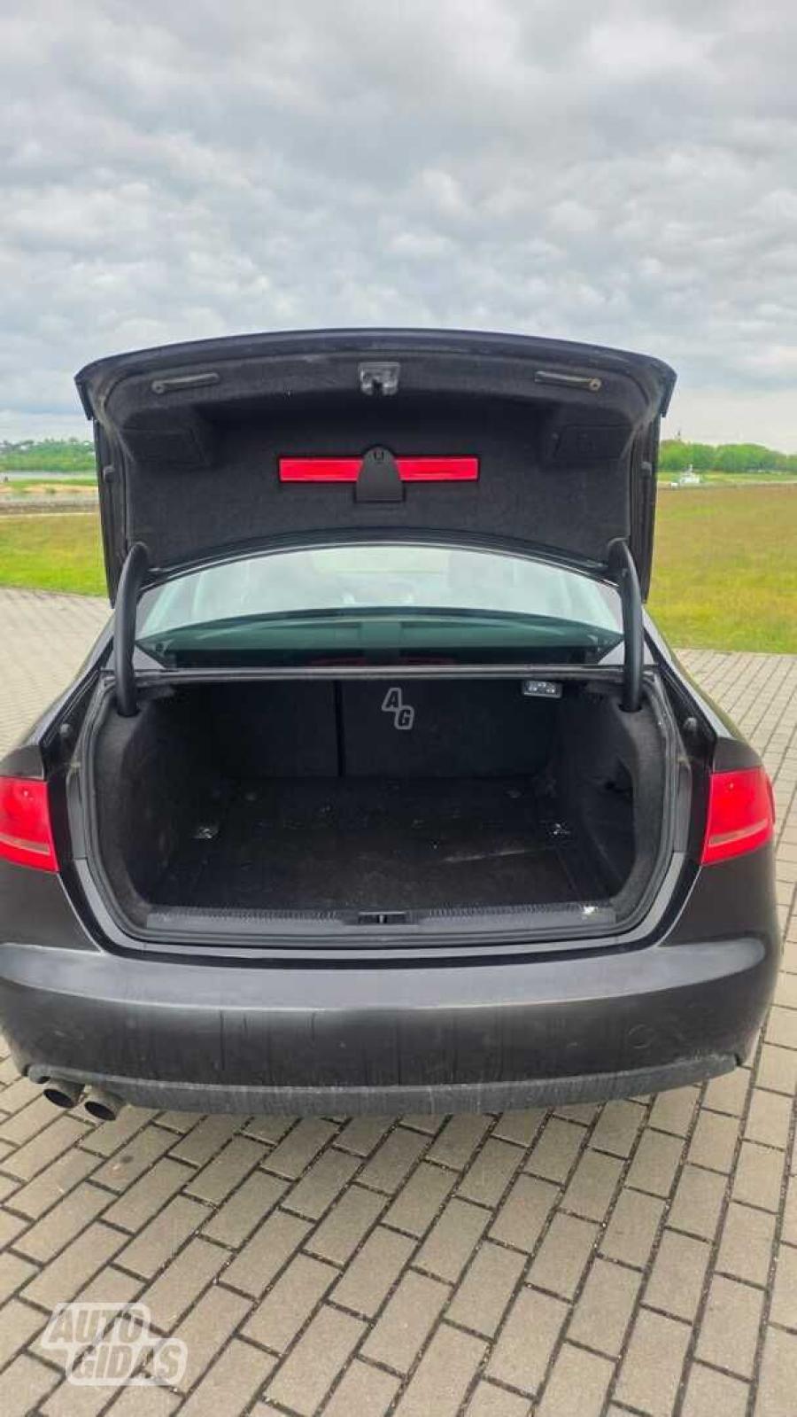 Pelēks Audi A4 2009 Kauņa, ar dzinēja tilpumu 2.00 L un nobraukumu 330 tūkst. km par 4450 €, foto 15 vietnē AUTOMOTO.COM.LV