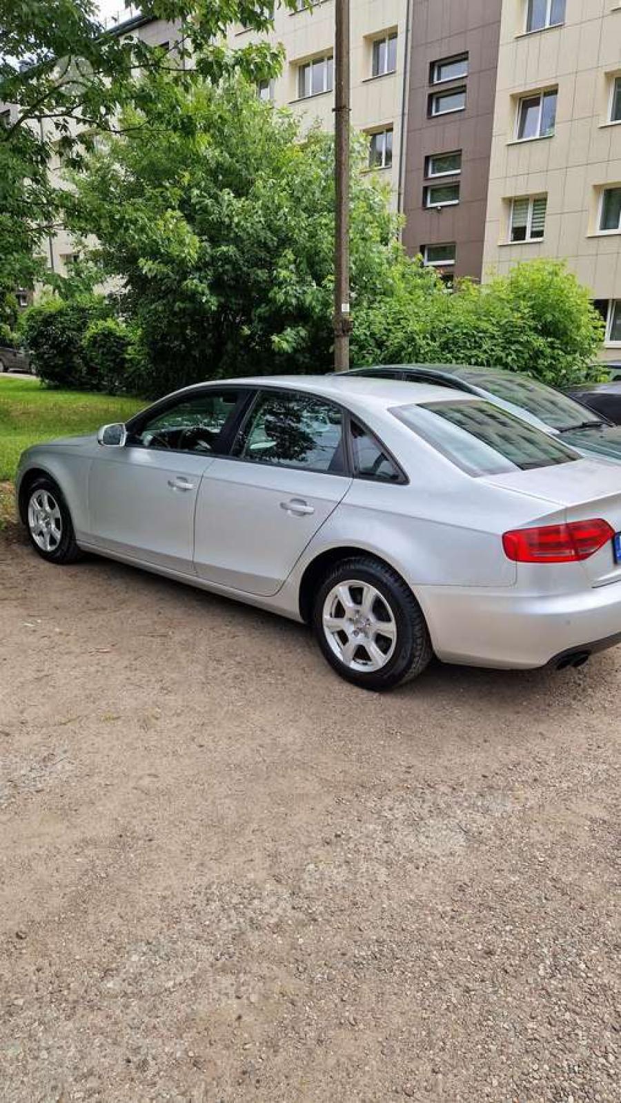 Pelēks Audi A4 2009 Kauņa, ar dzinēja tilpumu 1.80 L un nobraukumu 226 tūkst. km par 5000 €, foto 3 vietnē AUTOMOTO.COM.LV