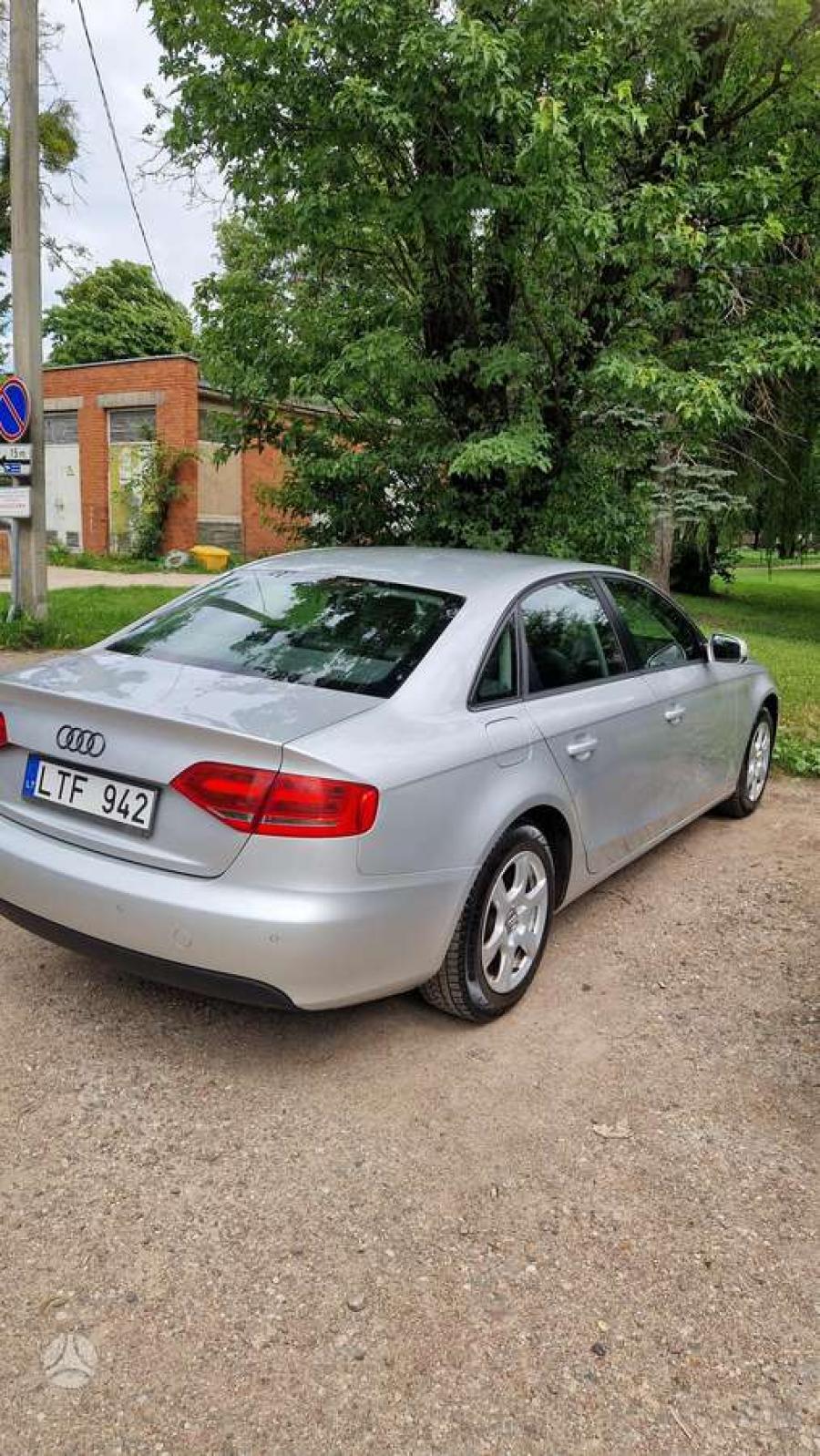 Pelēks Audi A4 2009 Kauņa, ar dzinēja tilpumu 1.80 L un nobraukumu 226 tūkst. km par 5000 €, foto 5 vietnē AUTOMOTO.COM.LV