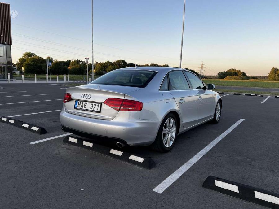 Grey Audi A4 2009 in Kaunas, with an engine capacity of 2.70 L and mileage of 273 thousand km for 5150 €, photo 6 on AUTOMOTO.COM.LV