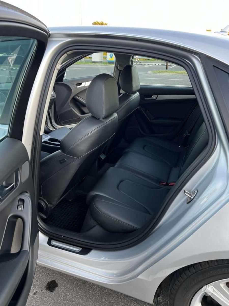 Grey Audi A4 2009 in Kaunas, with an engine capacity of 2.70 L and mileage of 273 thousand km for 5150 €, photo 12 on AUTOMOTO.COM.LV