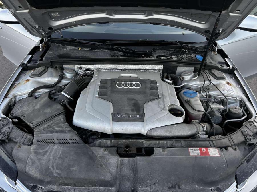 Grey Audi A4 2009 in Kaunas, with an engine capacity of 2.70 L and mileage of 273 thousand km for 5150 €, photo 17 on AUTOMOTO.COM.LV