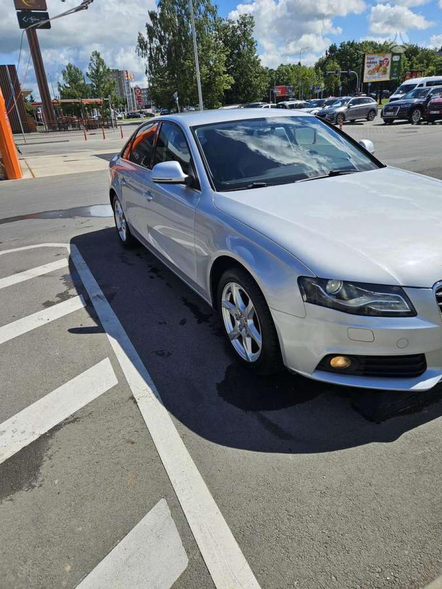 Grey Audi A4 2009 in Siauliai, with an engine capacity of 2.70 L and mileage of 250 thousand km for 5500 €, photo 1 on AUTOMOTO.COM.LV
