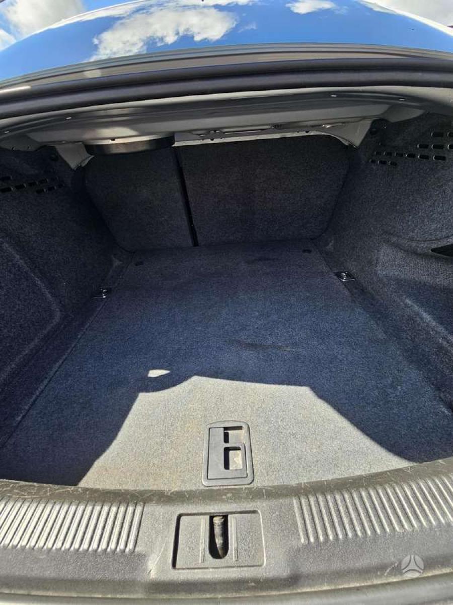 Grey Audi A4 2009 in Siauliai, with an engine capacity of 2.70 L and mileage of 250 thousand km for 5500 €, photo 19 on AUTOMOTO.COM.LV