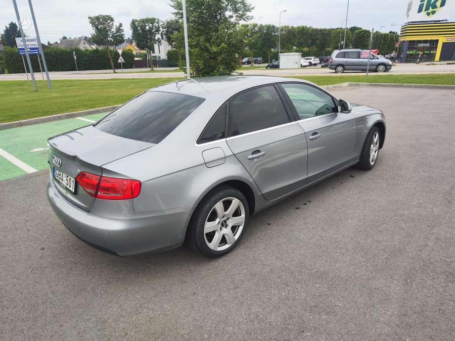 Pelēks Audi A4 2009 Kauņa, ar dzinēja tilpumu 1.97 L un nobraukumu 340 tūkst. km par 2800 €, foto 6 vietnē AUTOMOTO.COM.LV