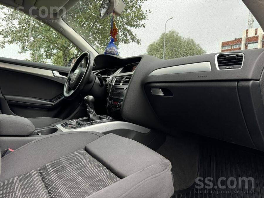 Grey Audi A4 2009 in Riga, with an engine capacity of 2.00 L and mileage of 332 thousand km for 3990 €, photo 9 on AUTOMOTO.COM.LV