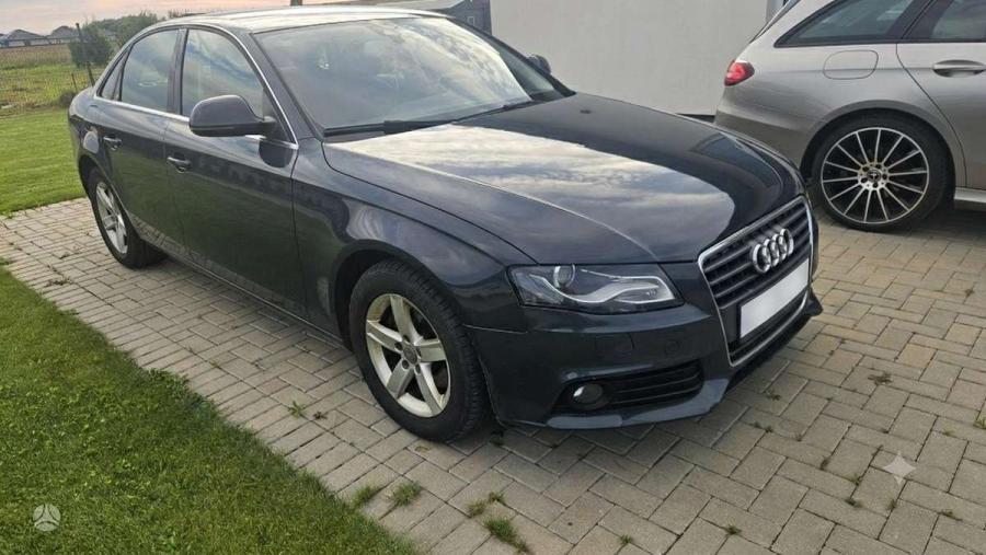 Grey Audi A4 2009 in Kaunas, with an engine capacity of 1.98 L and mileage of 244 thousand km for 3500 €, photo 3 on AUTOMOTO.COM.LV