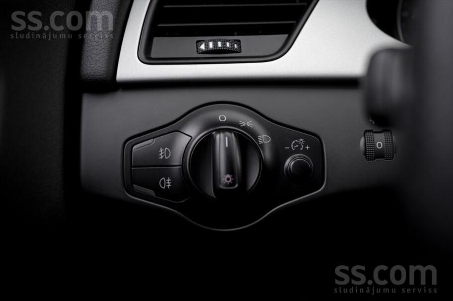Grey Audi A4 2009 in Tukums, with an engine capacity of 3.00 L and mileage of 270 thousand km for 8250 €, photo 15 on AUTOMOTO.COM.LV