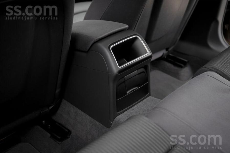 Grey Audi A4 2009 in Tukums, with an engine capacity of 3.00 L and mileage of 270 thousand km for 8250 €, photo 26 on AUTOMOTO.COM.LV