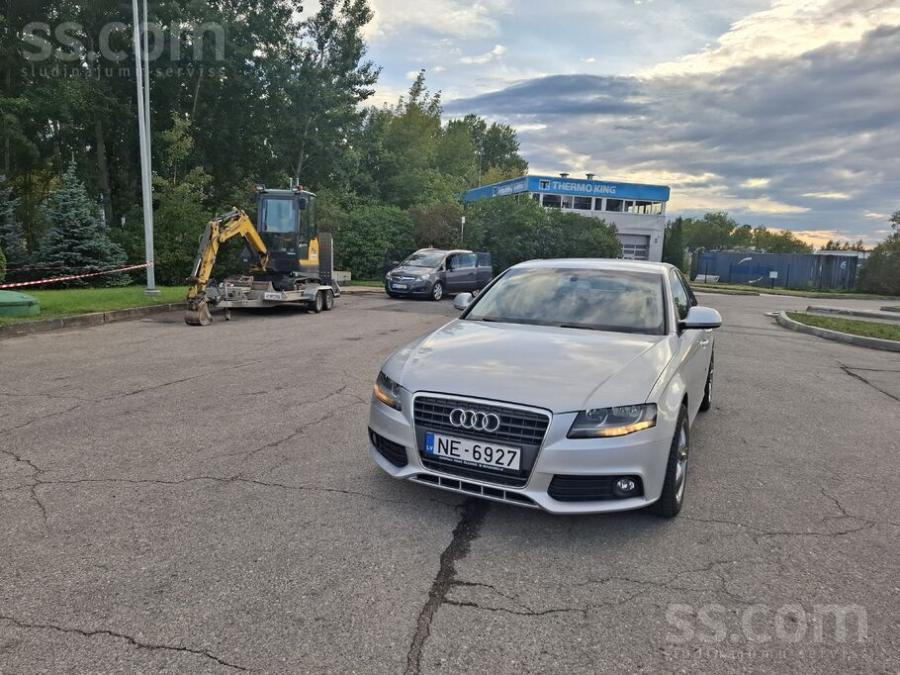 Pelēks Audi A4 2009 Rīga, ar dzinēja tilpumu 2.00 L un nobraukumu 242 tūkst. km par 4800 €, foto 3 vietnē AUTOMOTO.COM.LV