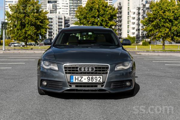 Audi A4 2009 Rīga vietnē Pelēks Audi A4 2009 Rīga, ar dzinēja tilpumu 2.70 L un nobraukumu 374 tūkst. km par 5350 €, foto 6 vietnē AUTOMOTO.COM.LV