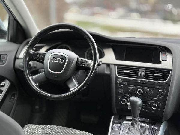 Grey Audi A4 2010 in Vilnius, with an engine capacity of 2.00 L and mileage of 287 thousand km for 5000 €, photo 8 on AUTOMOTO.COM.LV