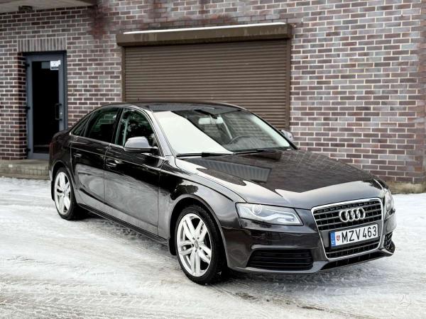 Pelēks Audi A4 2010 Viļņa, ar dzinēja tilpumu 2.00 L un nobraukumu 290 tūkst. km par 4900 €, foto 1 vietnē AUTOMOTO.COM.LV