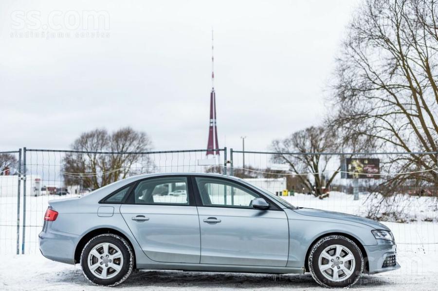 Grey Audi A4 2010 in Riga, with an engine capacity of 1.80 L and mileage of 275 thousand km for 5990 €, photo 5 on AUTOMOTO.COM.LV