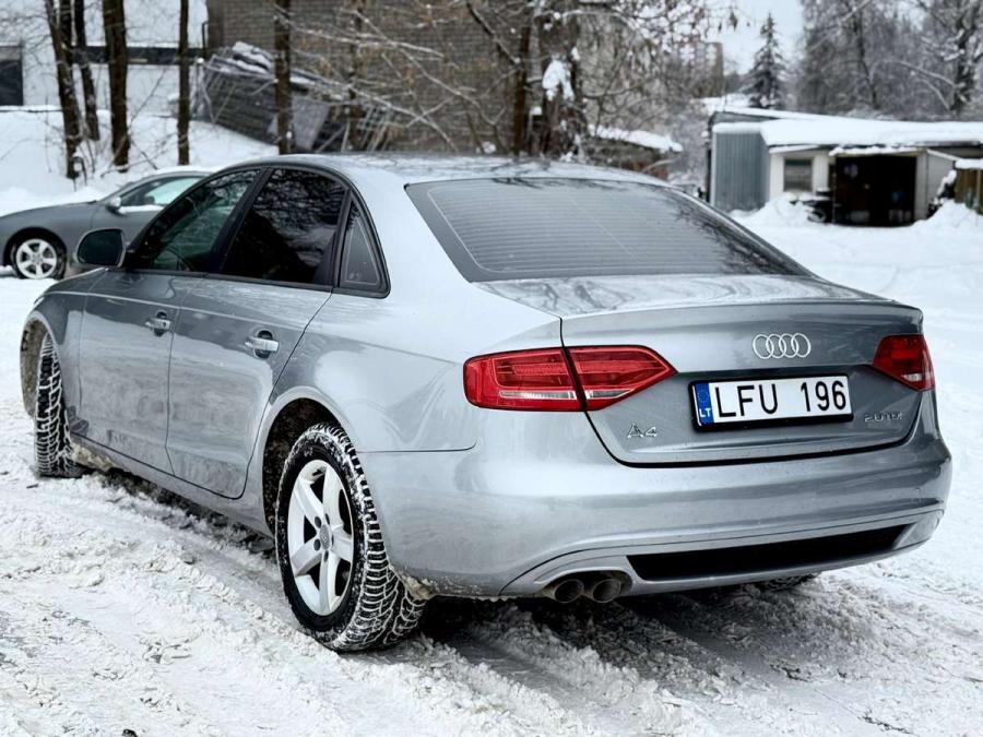 Grey Audi A4 2010 in Vilnius, with an engine capacity of 2.00 L and mileage of 228 thousand km for 4000 €, photo 3 on AUTOMOTO.COM.LV