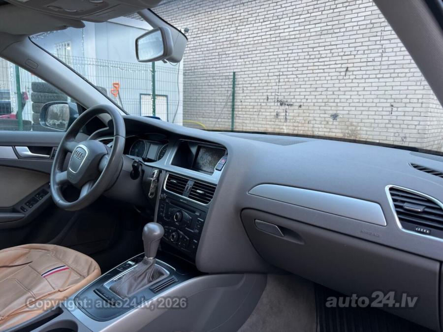 Grey Audi A4 2010 in Narva, with an engine capacity of 2.00 L and mileage of 315 thousand km for 3499 €, photo 24 on AUTOMOTO.COM.LV