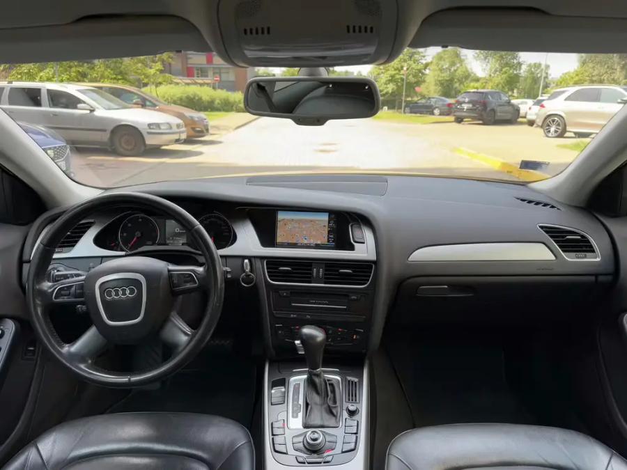 Pelēks Audi A4 2010 Rīga, ar dzinēja tilpumu 2.00 L un nobraukumu 316 tūkst. km par 5390 €, foto 12 vietnē AUTOMOTO.COM.LV
