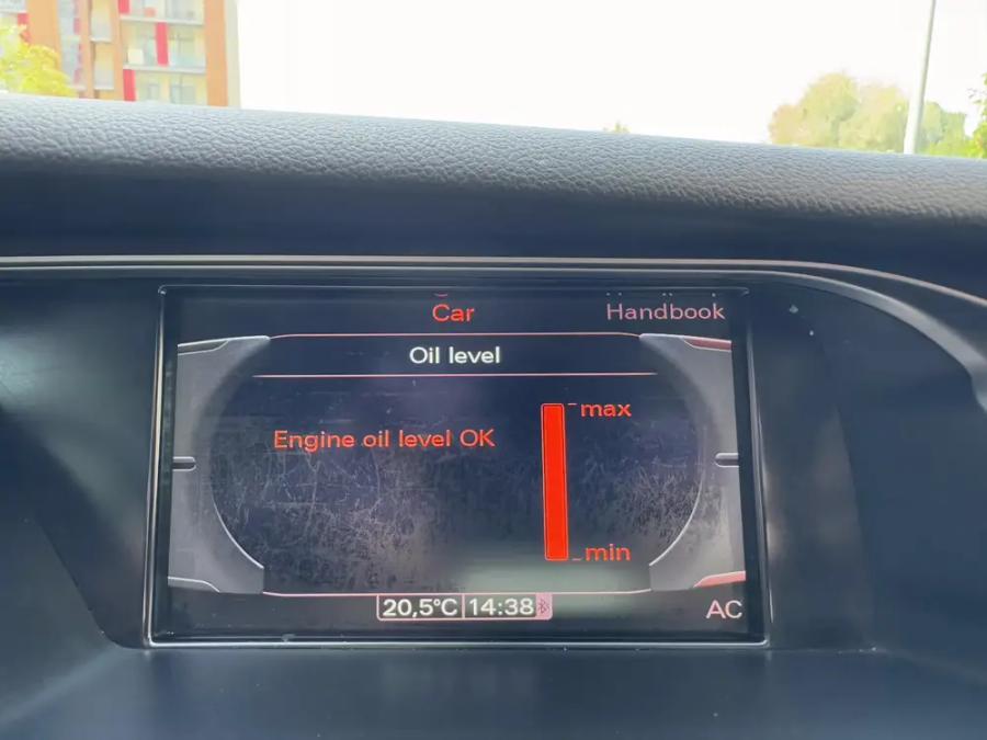 Pelēks Audi A4 2010 Rīga, ar dzinēja tilpumu 2.00 L un nobraukumu 316 tūkst. km par 5390 €, foto 18 vietnē AUTOMOTO.COM.LV
