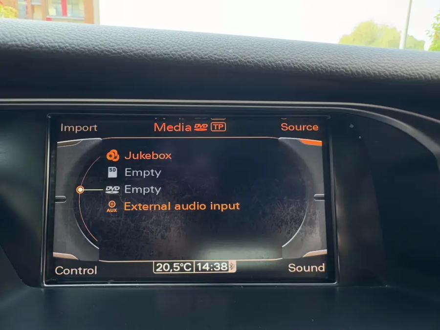 Pelēks Audi A4 2010 Rīga, ar dzinēja tilpumu 2.00 L un nobraukumu 316 tūkst. km par 5390 €, foto 22 vietnē AUTOMOTO.COM.LV
