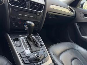 Pelēks Audi A4 2010 Rīga, ar dzinēja tilpumu 2.00 L un nobraukumu 316 tūkst. km par 5390 €, foto 23 vietnē AUTOMOTO.COM.LV