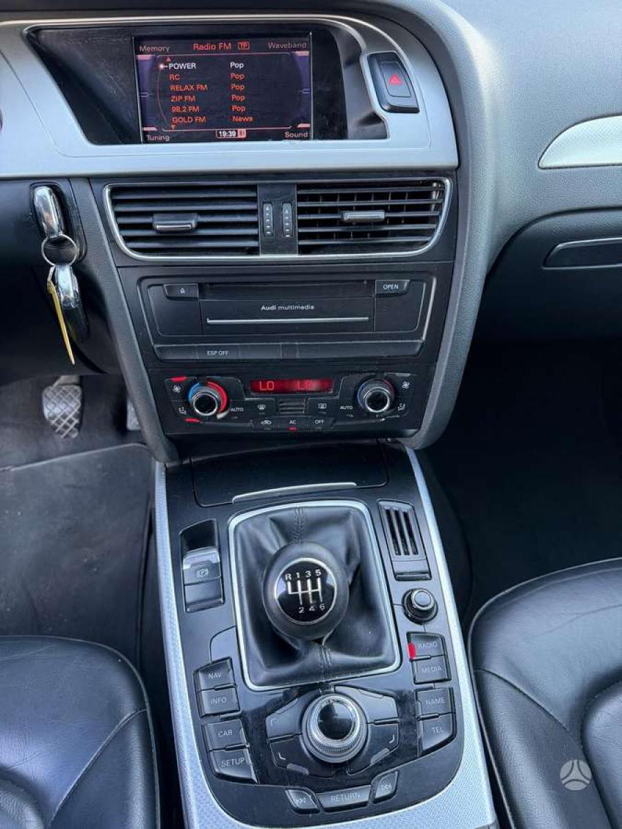 Grey Audi A4 2010 in Taurage, with an engine capacity of 1.97 L and mileage of 310 thousand km for 5500 €, photo 10 on AUTOMOTO.COM.LV