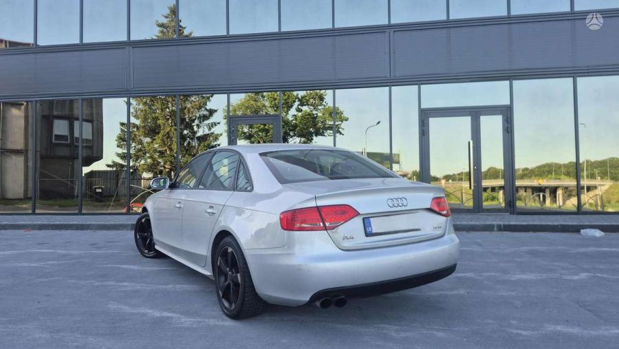 Grey Audi A4 2010 in Klaipeda, with an engine capacity of 1.98 L and mileage of 279 thousand km for 2599 €, photo 3 on AUTOMOTO.COM.LV