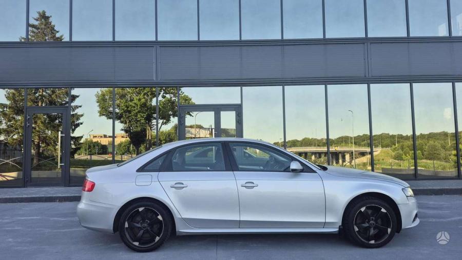 Grey Audi A4 2010 in Klaipeda, with an engine capacity of 1.98 L and mileage of 279 thousand km for 2599 €, photo 11 on AUTOMOTO.COM.LV