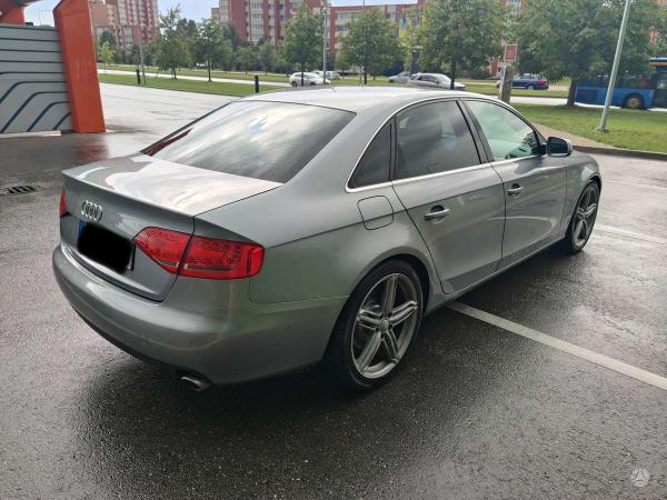 Pelēks Audi A4 2010 Klaipėda, ar dzinēja tilpumu 2.97 L un nobraukumu 375 tūkst. km par 3900 €, foto 6 vietnē AUTOMOTO.COM.LV
