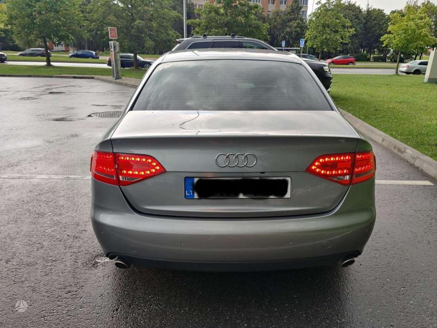 Pelēks Audi A4 2010 Klaipėda, ar dzinēja tilpumu 2.97 L un nobraukumu 375 tūkst. km par 3900 €, foto 9 vietnē AUTOMOTO.COM.LV