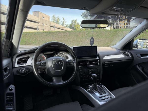 Grey Audi A4 2010 in Vilnius, with an engine capacity of 3.00 L and mileage of 299 thousand km for 4400 €, photo 9 on AUTOMOTO.COM.LV