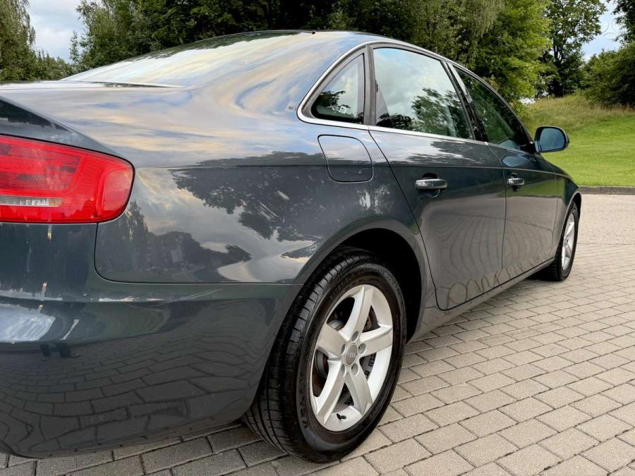 Grey Audi A4 2010 in Vilnius, with an engine capacity of 0.00 L and mileage of 244 thousand km for 6000 €, photo 9 on AUTOMOTO.COM.LV