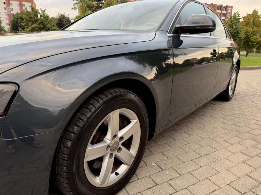 Grey Audi A4 2010 in Vilnius, with an engine capacity of 0.00 L and mileage of 244 thousand km for 6000 €, photo 12 on AUTOMOTO.COM.LV