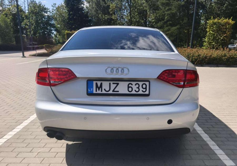 Grey Audi A4 2010 in Vilnius, with an engine capacity of 1.80 L and mileage of 145 thousand km for 4990 €, photo 8 on AUTOMOTO.COM.LV