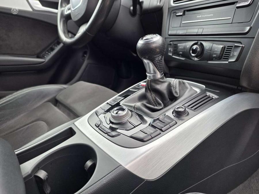 Pelēks Audi A4 2010 Tauragė, ar dzinēja tilpumu 1.80 L un nobraukumu 249 tūkst. km par 4990 €, foto 15 vietnē AUTOMOTO.COM.LV